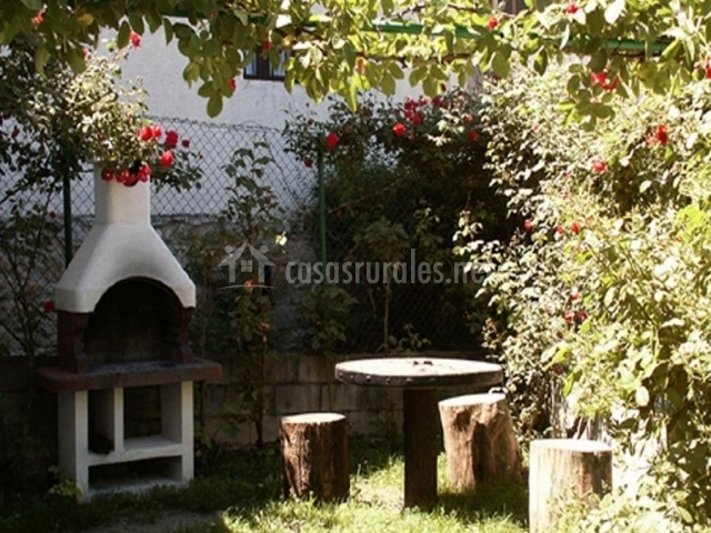 Casas Rurales con Barbacoa en Sierra de Urbasa | CasasRurales.net