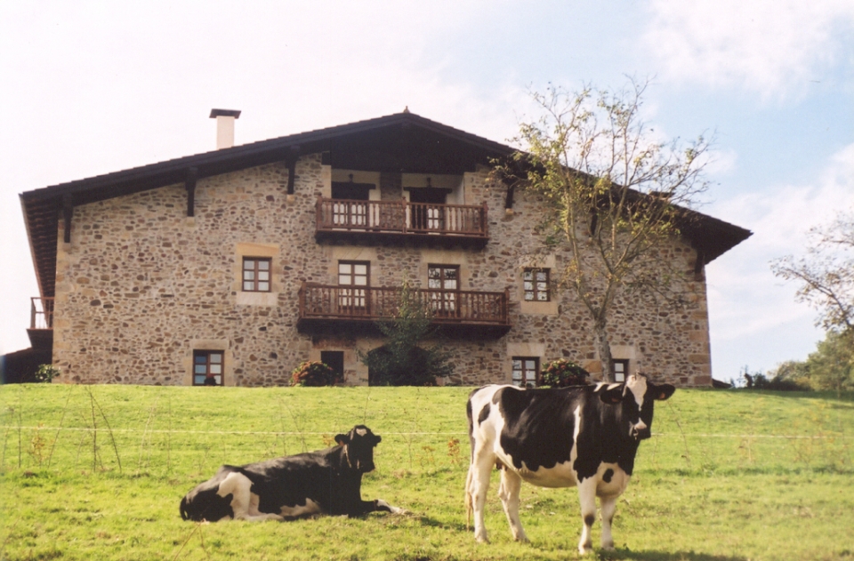 1 Holiday Cottages & Country Houses in Zerain, Gipuzkoa from 31 ...
