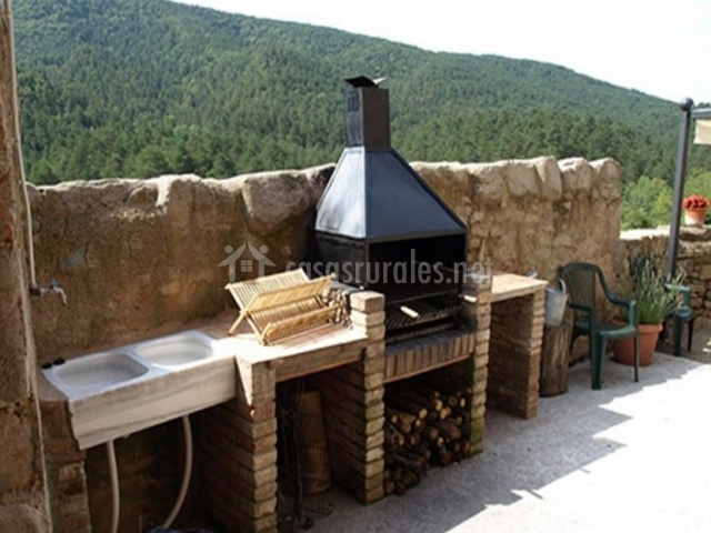 Casas Rurales con Barbacoa en Sant Agusti De Lluçanes | CasasRurales.net