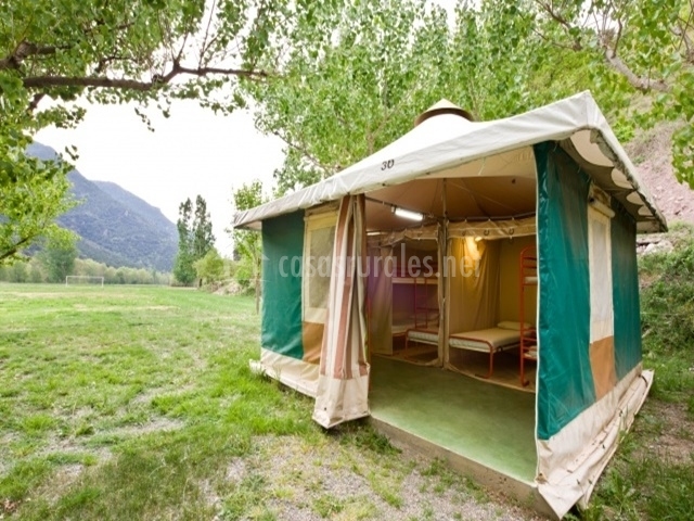 Camping L'Orri del Pallars - Bungalows y Cabañas en Sort (Lleida)