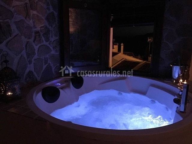 Las 8 MEJORES Casas Rurales con Jacuzzi en Benaocaz de 2024 ...