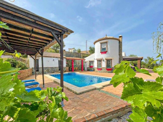 Villa Lydia, Arenas De Velez - Disponibilidad y reservas 2024 ...