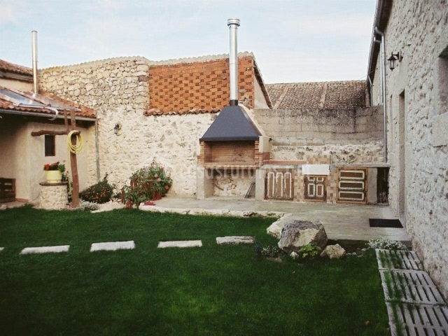 Casas Rurales con Barbacoa en Segovia | CasasRurales.net
